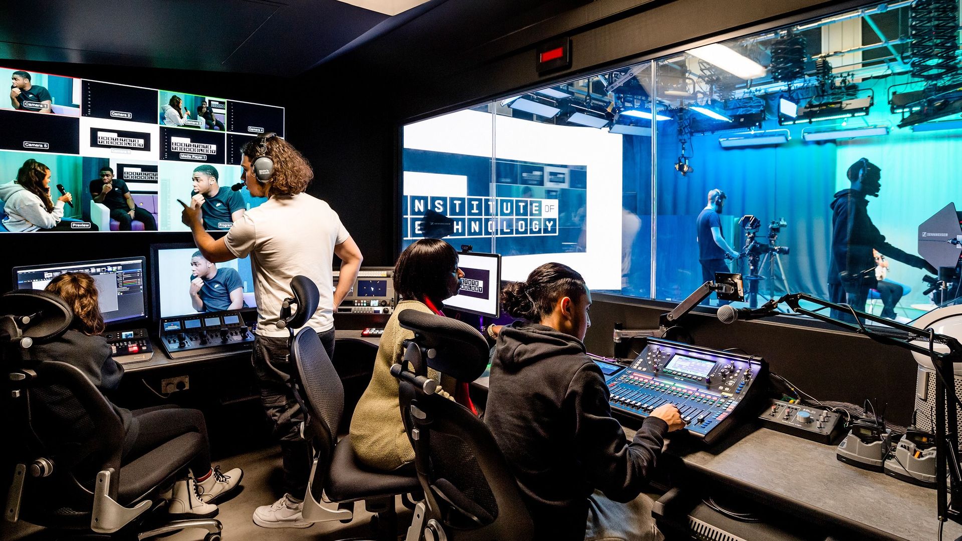 The Defence STEM Undergraduate Sponsorship (DSUS) Scheme