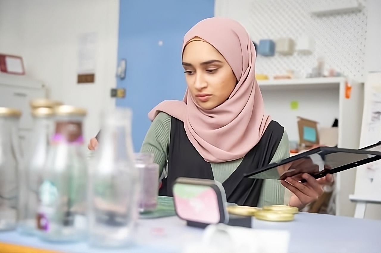 Success Stories: Ameenah Begum, founder of Planet Friendly Paint | No ...